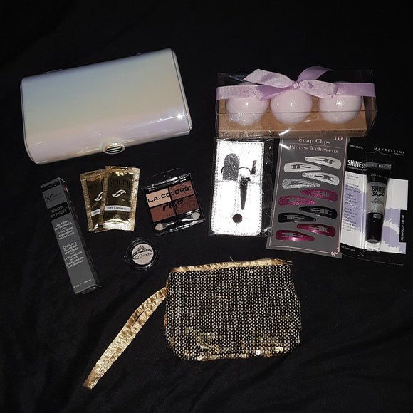 it cosmetics | Makeup | Piece Beauty Bundle | Poshmark